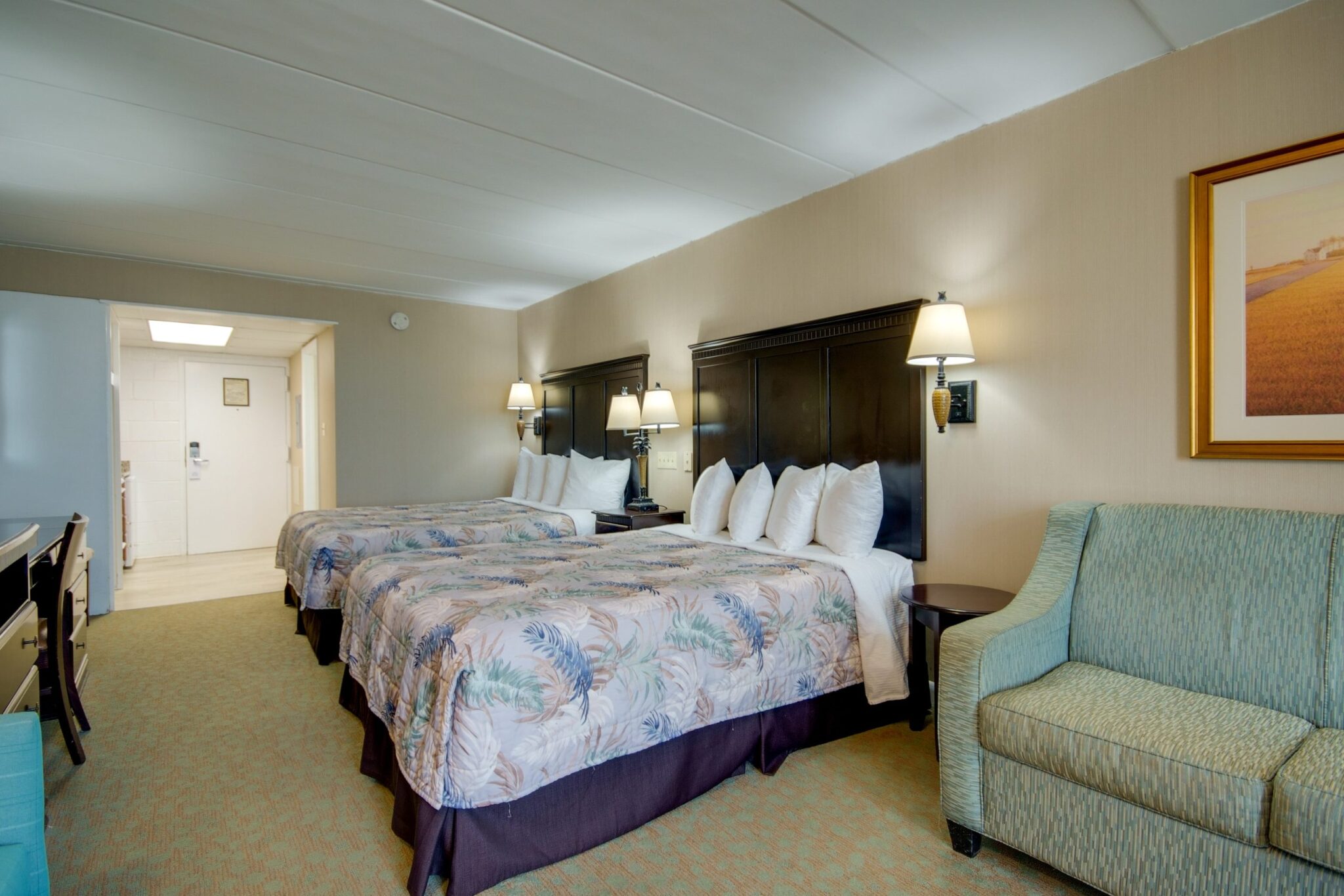 Oceanfront Efficiencies | Castle in the Sand Hotel | Ocean City, MD
