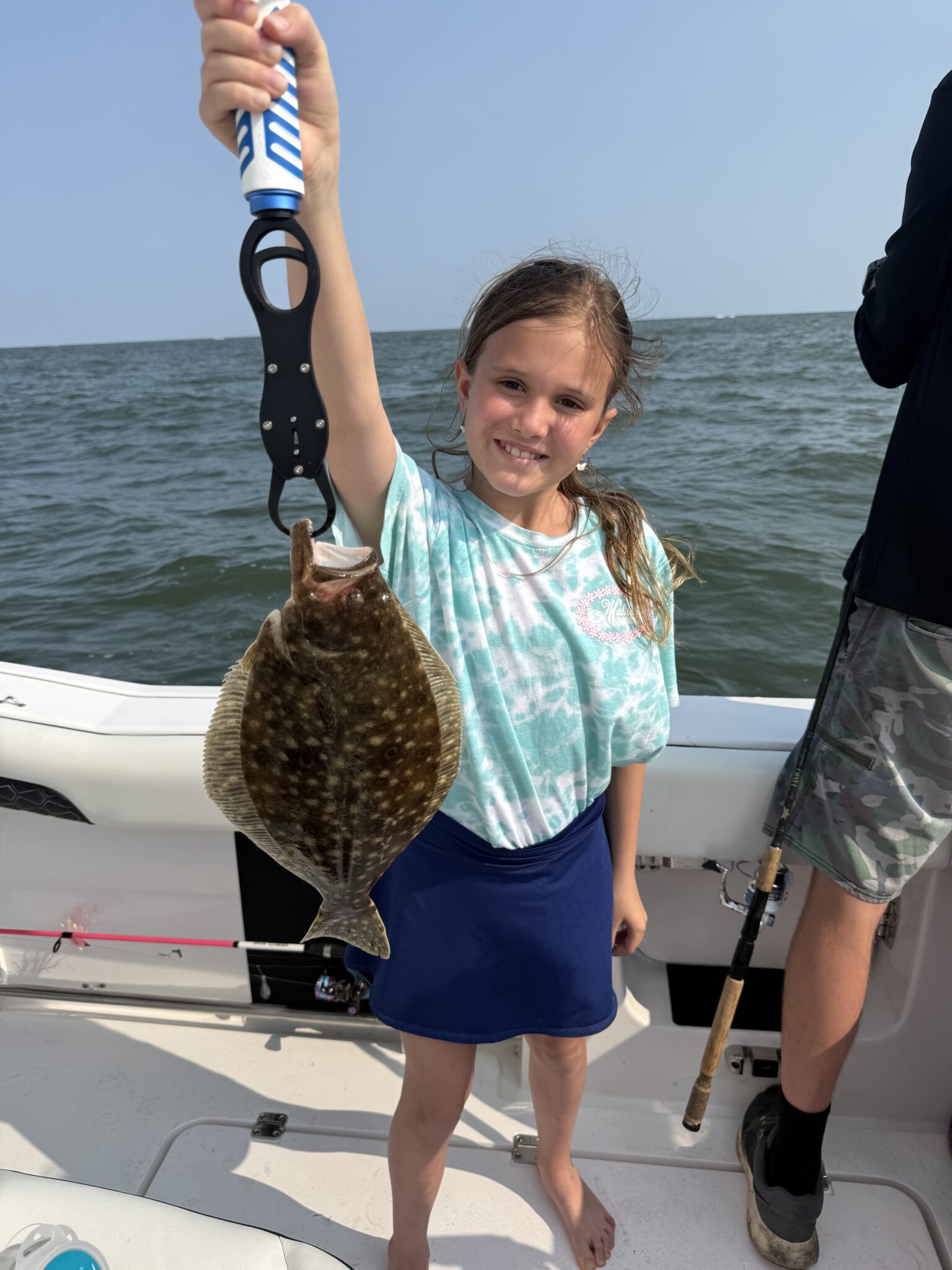 Lady Angler Catches 560 Pound Thresher - Ocean City MD Fishing